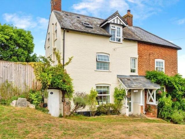 3 Bedroom House Lyndhurst Hampshire 99808604