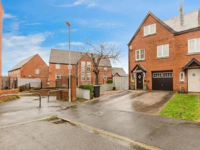 3 Bedroom House Macclesfield Cheshire East LS101168312