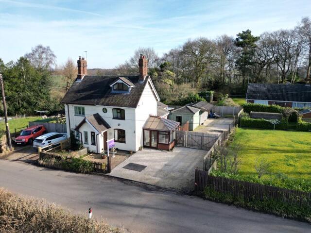 3 Bedroom House Madeley Cheshire East 100786786