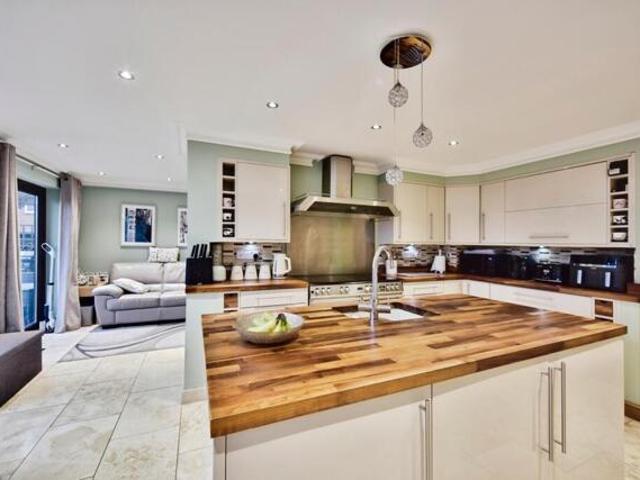 3 Bedroom House Maidstone Kent 101675154