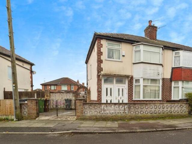 3 Bedroom House Manchester Tameside 99523648