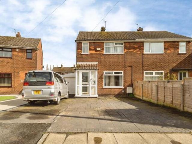 3 Bedroom House Manchester Tameside 101060096