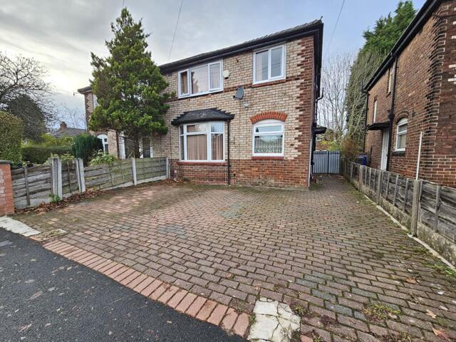 3 Bedroom House Manchester Greater Manchester 99808685