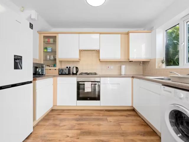 3 Bedroom House Manchester Manchester 97162436