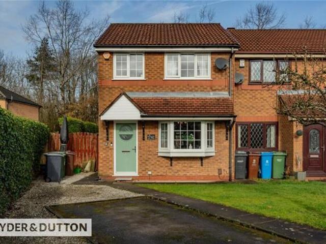 3 Bedroom House Manchester Oldham LS101676623
