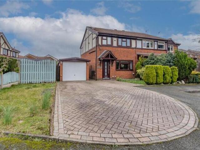 3 Bedroom House Manchester Rochdale LS99986606