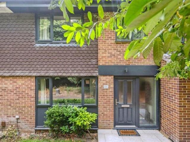 3 Bedroom House Marlow Buckinghamshire LS98930165