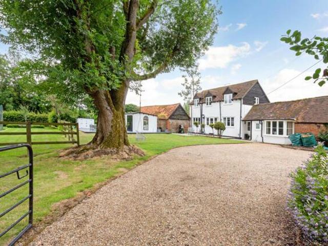 3 Bedroom House Marlow Buckinghamshire LS99029185