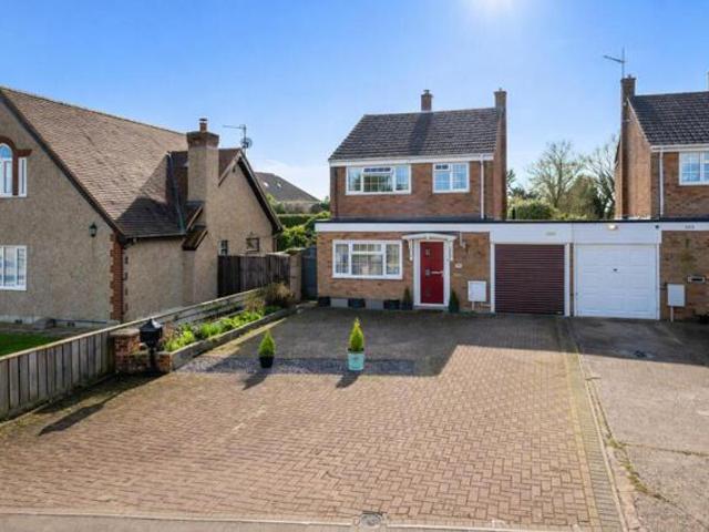 3 Bedroom House Marston Moretaine Bedford Borough LS101278050