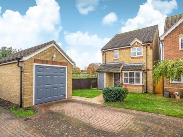 3 Bedroom House Marston Moretaine Bedfordshire 98969033