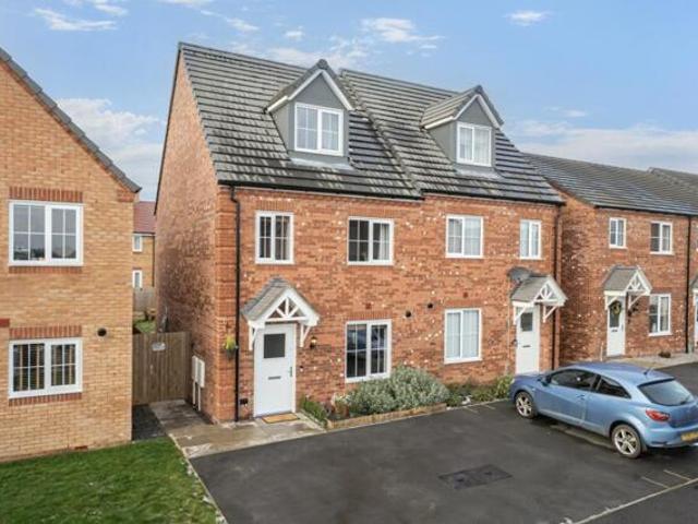 3 Bedroom House Melton Mowbray Leicestershire 98718082