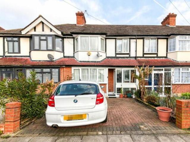 3 Bedroom House Mitcham Greater London LS99773805