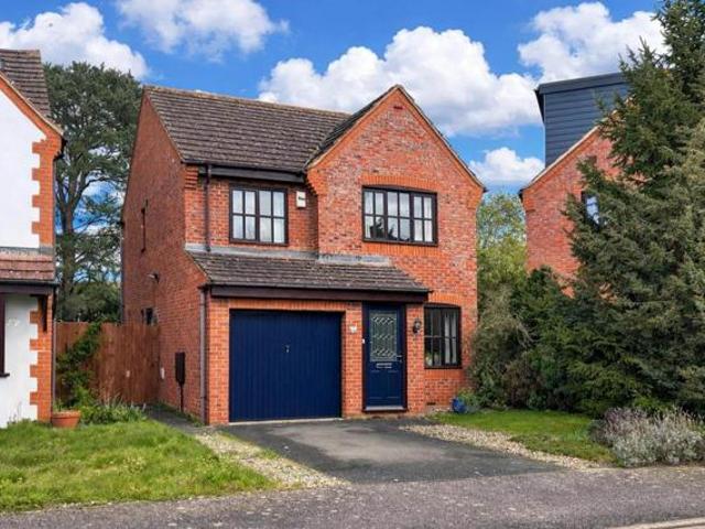 3 Bedroom House Middleton Middleton LS101119425