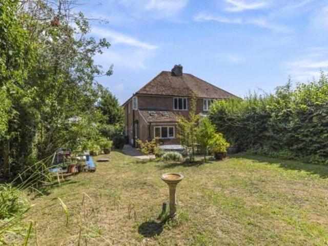 3 Bedroom House Midhurst West Sussex 98903678