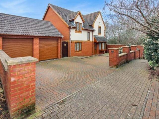 3 Bedroom House Milton Keynes Milton Keynes LS100191934