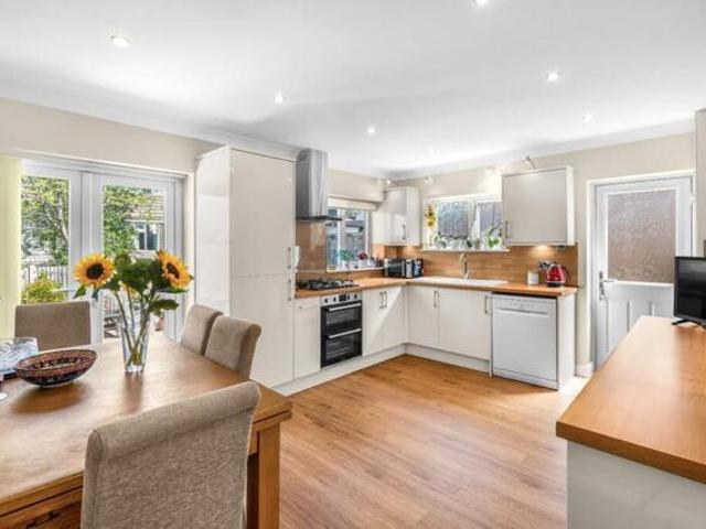 3 Bedroom House North Yorkshire North Yorkshire LS100456305