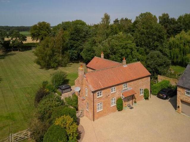 3 Bedroom House North Yorkshire North Yorkshire LS101676785