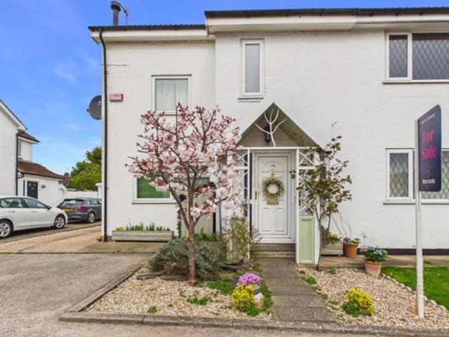 3 Bedroom House North Yorkshire East Riding Of Yorkshire 101231855