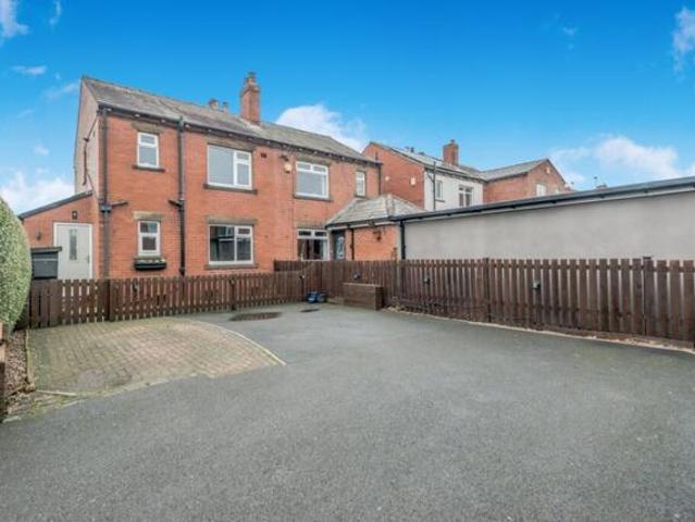 3 Bedroom House North Yorkshire Kirklees LS99054907