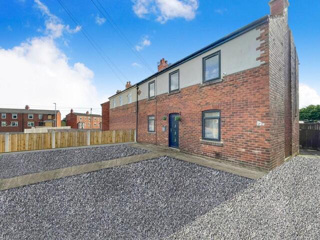 3 Bedroom House North Yorkshire Leeds 99688487