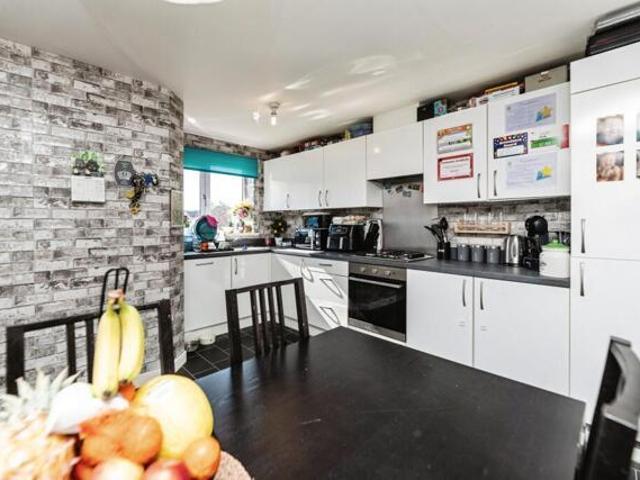 3 Bedroom House North Yorkshire Wakefield LS99092355