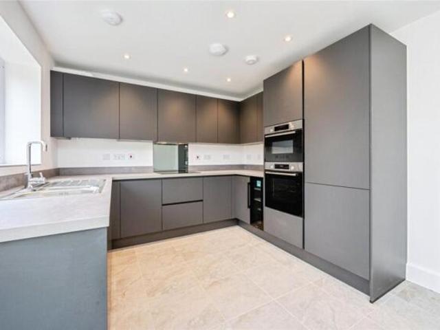 3 Bedroom House Northamptonshire Northamptonshire LS99951998