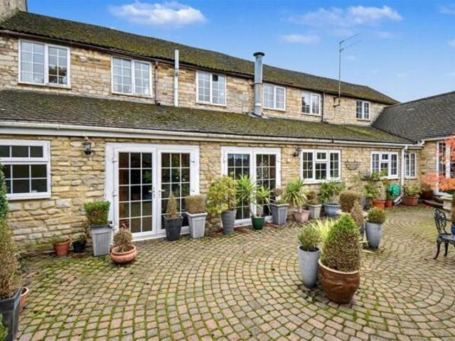3 Bedroom House Northamptonshire Northamptonshire LS99315311
