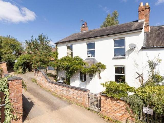 3 Bedroom House Northamptonshire Northamptonshire 100953410