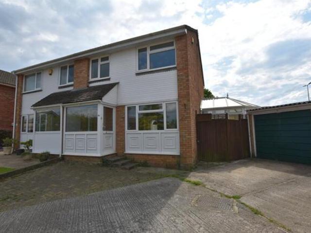 3 Bedroom House Nailsea North Somerset 99380954