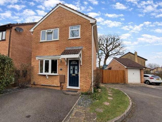 3 Bedroom House Nailsea North Somerset 100579042