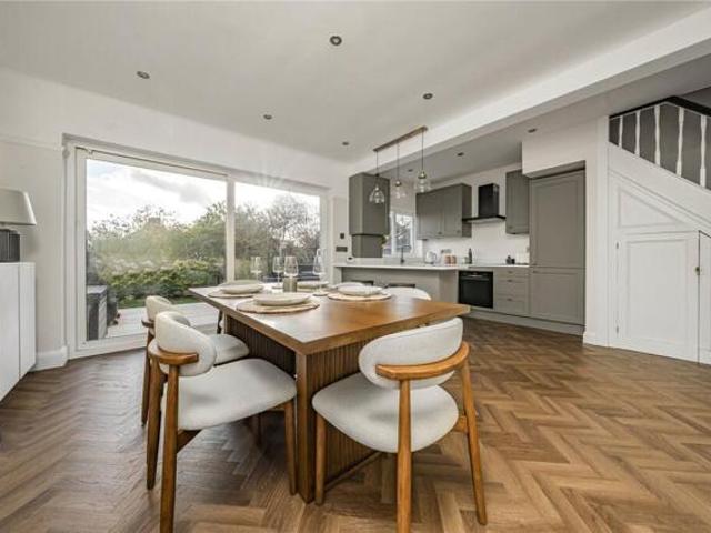 3 Bedroom House New Malden Greater London 99571718