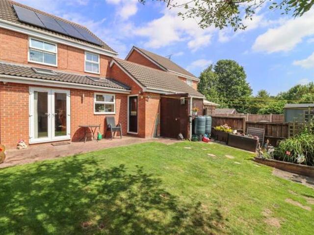 3 Bedroom House New Tupton New Tupton LS99029554