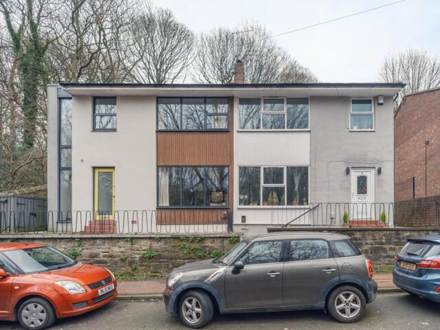 3 Bedroom House Newcastle Newcastle Upon Tyne LS100503236