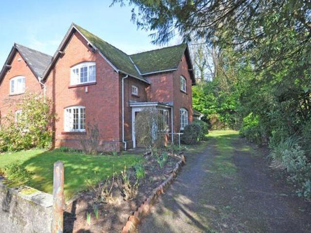 3 Bedroom House Newport Isle Of Wight 101060211