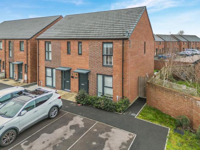 3 Bedroom House Newport Isle Of Wight 101675723