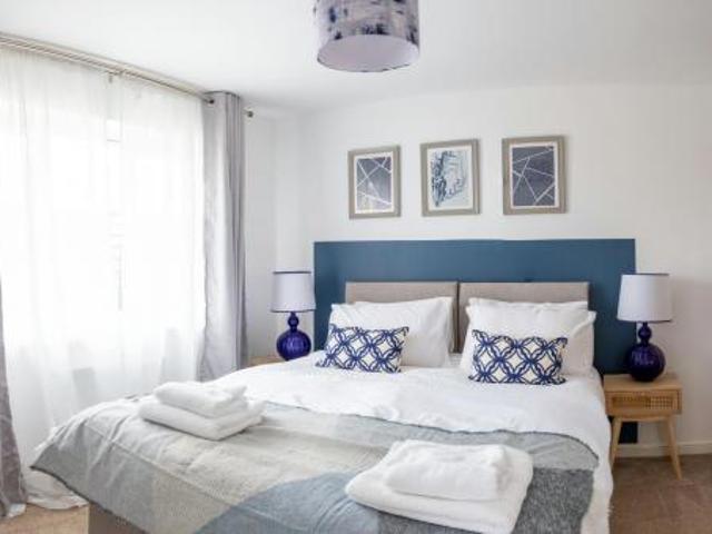 3 Bedroom House Newport Newport 81269260