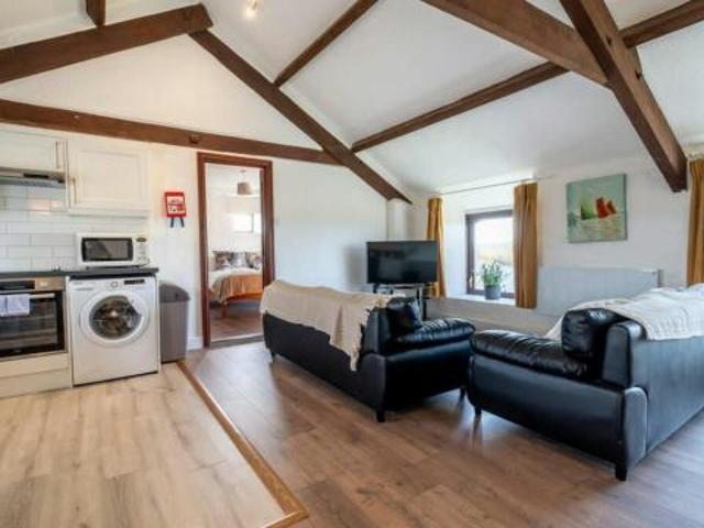 3 Bedroom House Newport Newport 82058291
