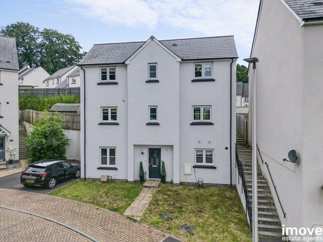 3 Bedroom House Newton Abbot Devon LS100132726