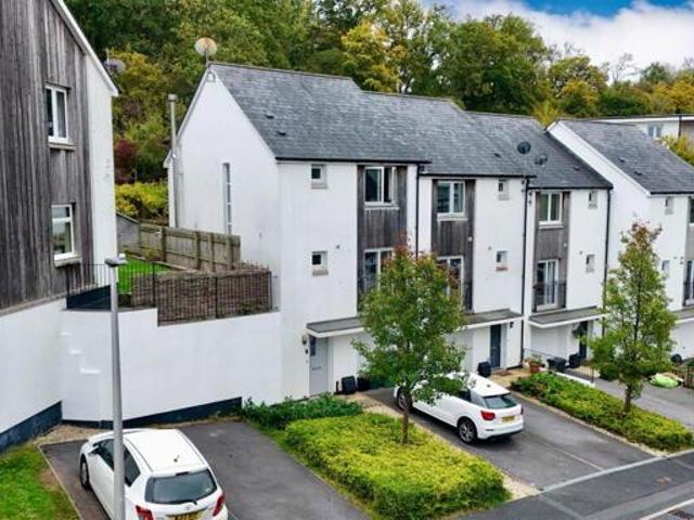 3 Bedroom House Newton Abbot Devon LS98903561