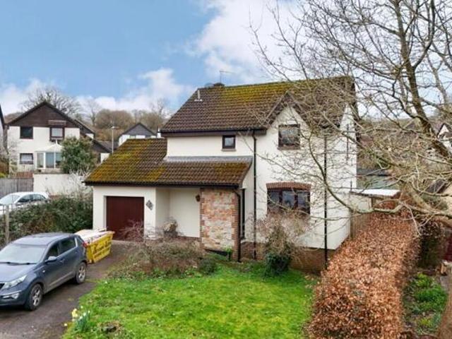 3 Bedroom House Newton Abbot Devon LS99688363