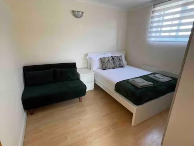 3 Bedroom House Near Emirates Stadium