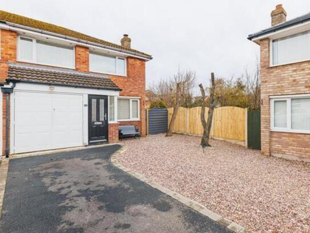 3 Bedroom House Neston Cheshire LS99290274