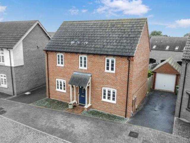 3 Bedroom House Nuneaton Warwickshire LS100398114