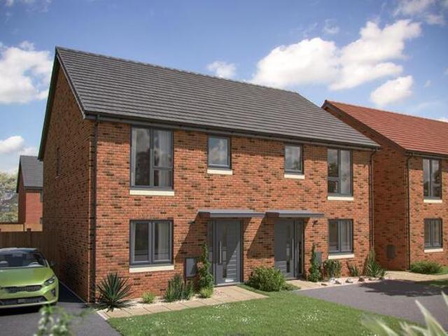 3 Bedroom House Nuneaton Warwickshire LS100649014