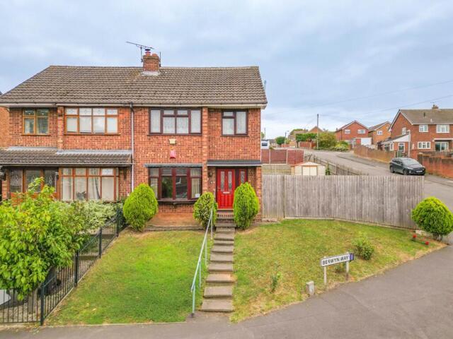 3 Bedroom House Nuneaton Warwickshire LS98718397