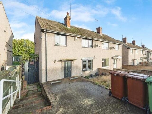 3 Bedroom House South Kirkby South Kirkby LS99054675