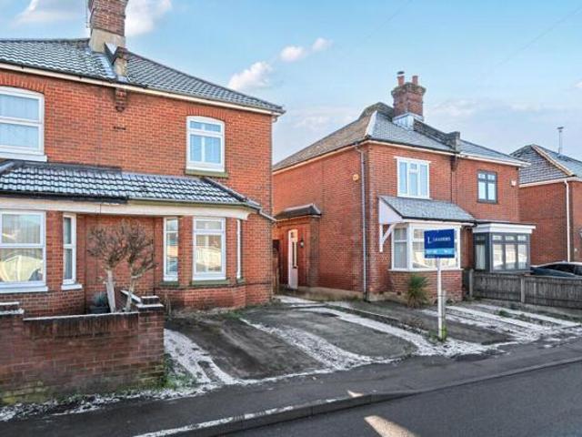 3 Bedroom House Southampton Hampshire LS99571607