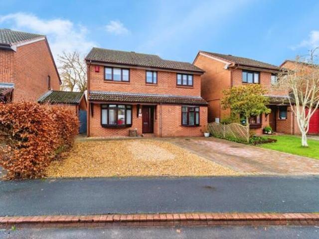 3 Bedroom House Southampton Hampshire 98903758