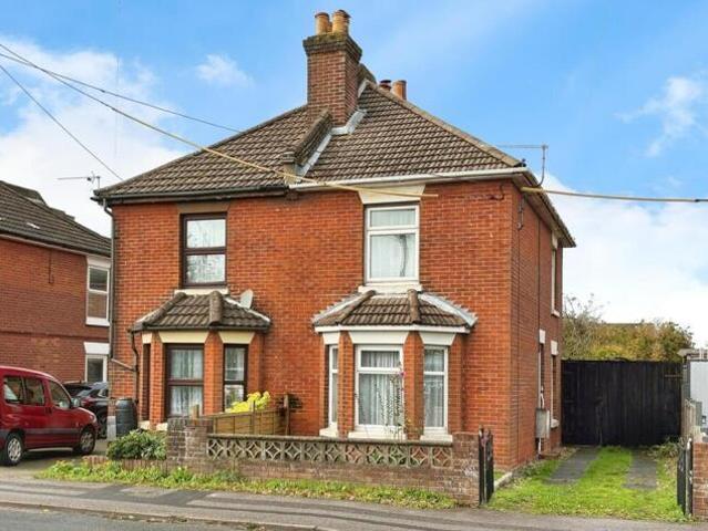 3 Bedroom House Southampton Hampshire 99895206