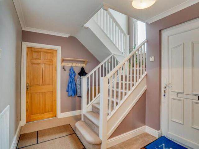 3 Bedroom House Southampton Southampton LS100540975